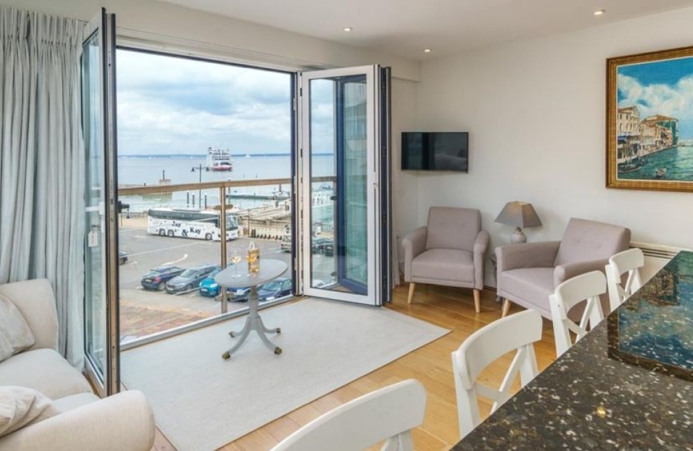 Isle of Wight Holiday Apartments & Villas | Red Funnel Ferries